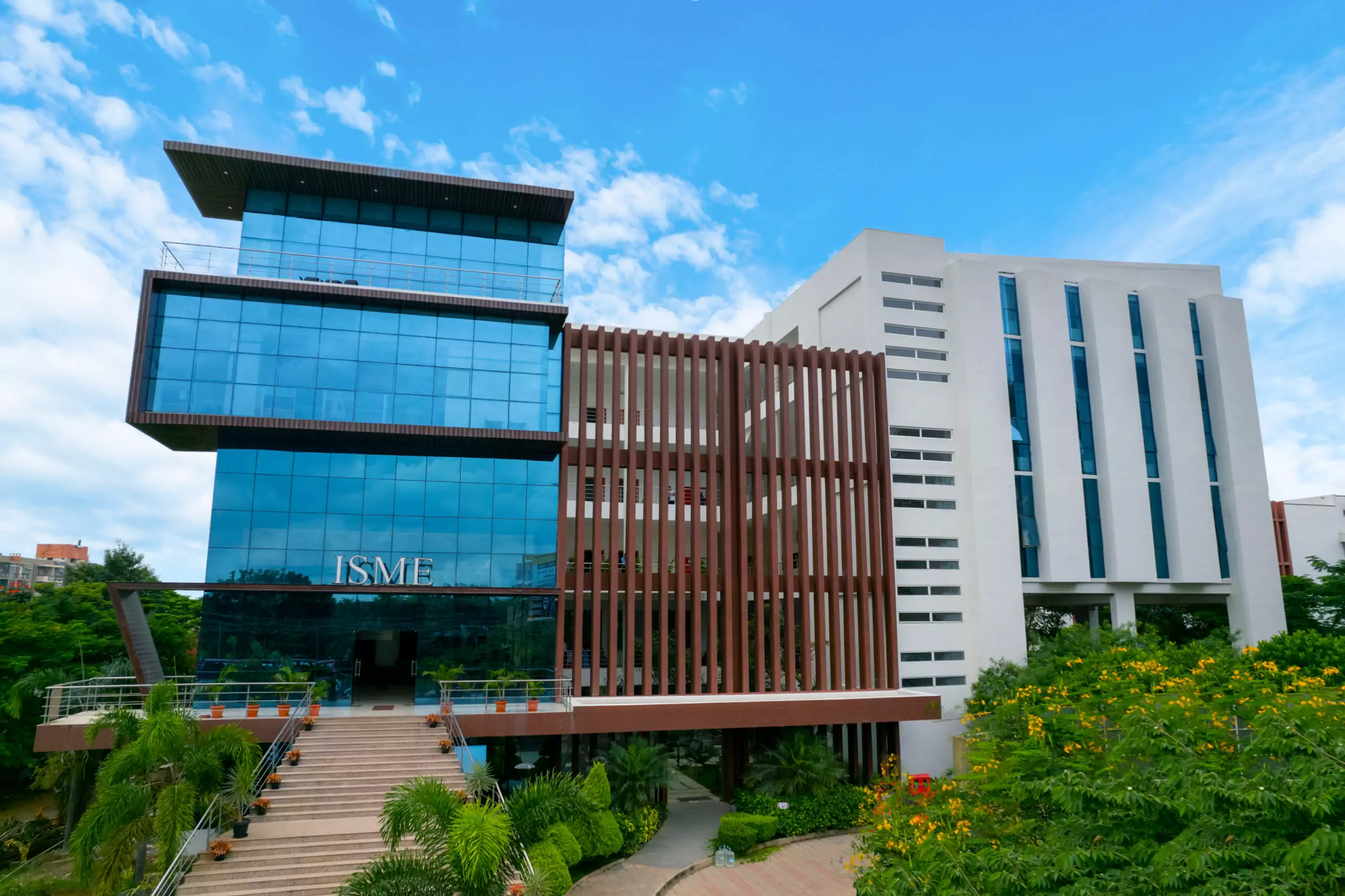 International School of Management Excellence (ISME), Bangalore – PaGaLGuY